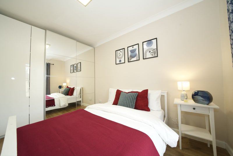 'Stunning En-suite Double Room Available!!!' Room to Rent from SpareRoom