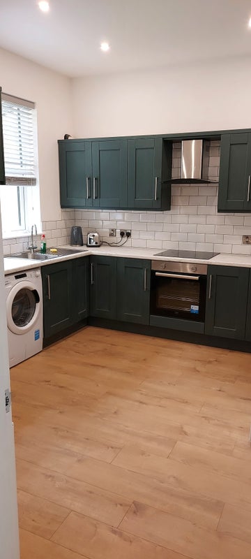 'Large Double Sized Room, Bangor Northern Ireland' Room to Rent from ...