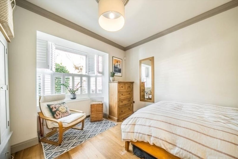 '𝗕𝗘𝗔𝗨𝗧𝗜𝗙𝗨𝗟 𝗠𝗔𝗦𝗧𝗘𝗥 𝗕𝗘𝗗𝗥𝗢𝗢𝗠' Room to Rent from SpareRoom