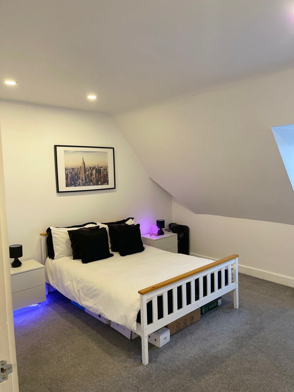 'Bright Double Room in a friendly Flat share' Room to Rent from SpareRoom