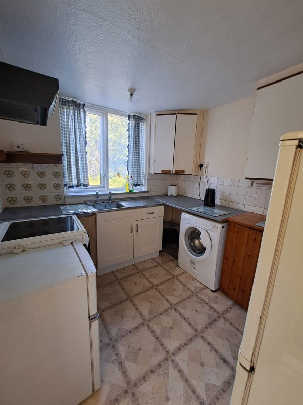 'Rooms in Cranfield Village - Student Share House.' Room to Rent from ...