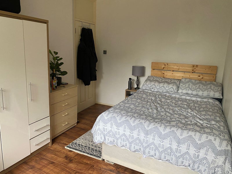 'Bright, double bedroom in Stepney/Limehouse E1' Room to Rent from ...
