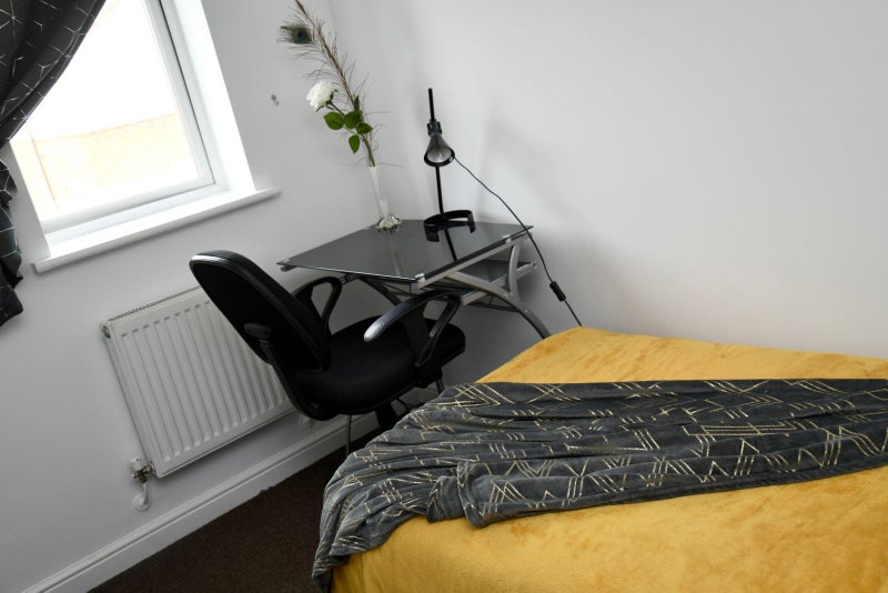 'Furnished Bedroom Close To Gateshead Stadium Metro' Room to Rent from ...