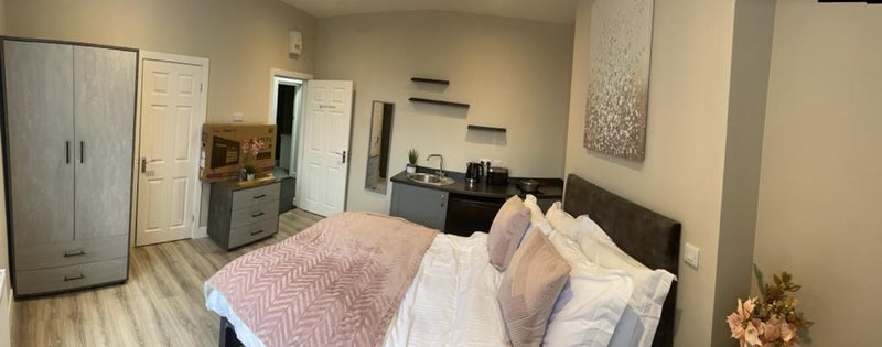 'Stunning luxury studio available now - bills incl ' Room to Rent from ...
