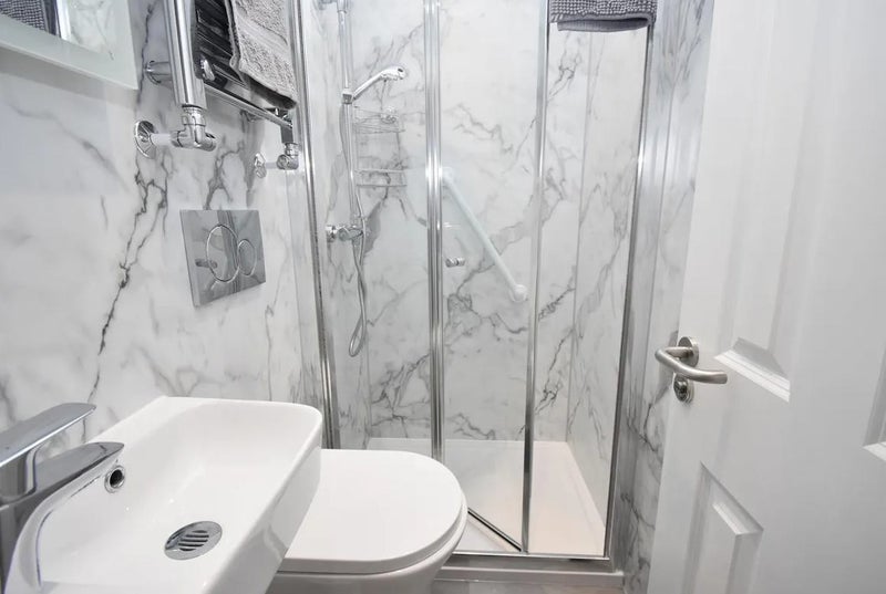 'Modern Radiant Room By Station' Room to Rent from SpareRoom