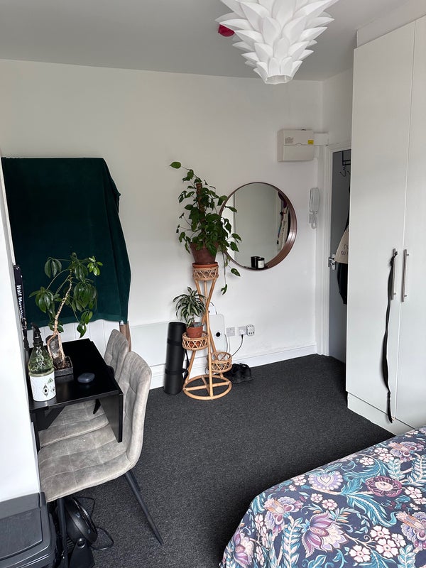 'Cute little Studio' Room to Rent from SpareRoom