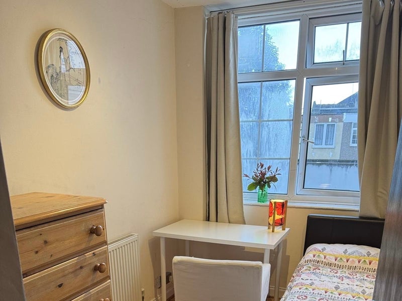 'Large sgl with dbl bed,garden,South Quay' Room to Rent from SpareRoom