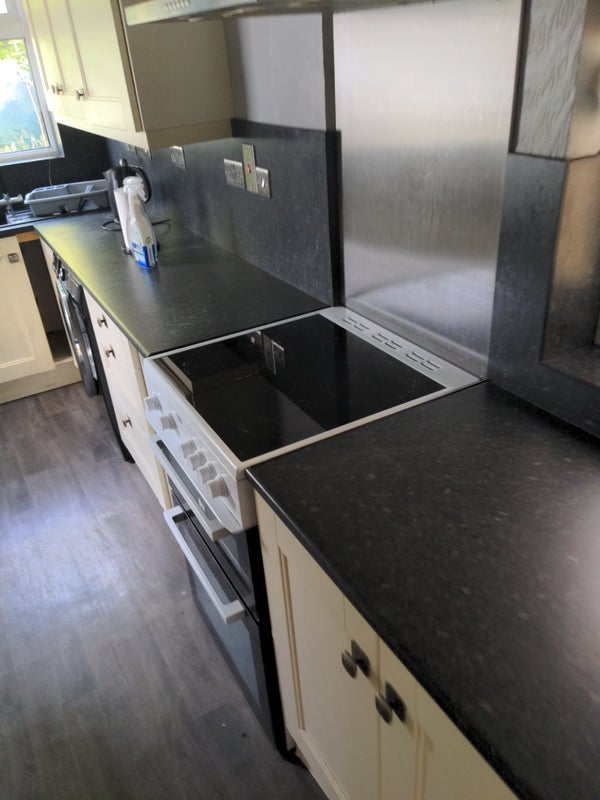 'Great location, QUB, safe, quiet street' Room to Rent from SpareRoom