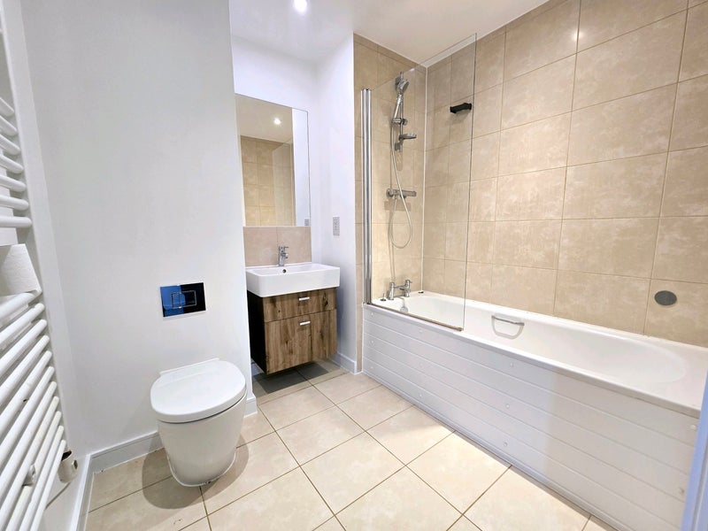 '1-Bed Flat Hendon NW9' Room to Rent from SpareRoom