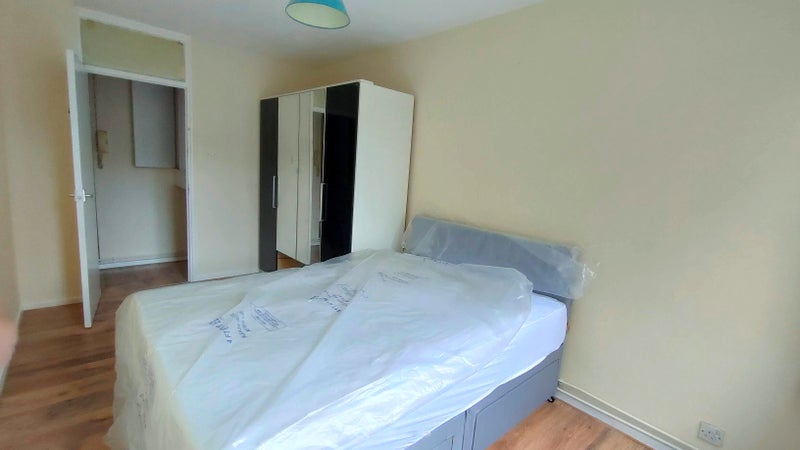 '2 Bed 2Nd Floor Flat Near Woolwich Arsenal Stn' Room to Rent from ...