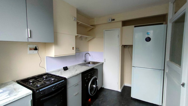 '2 Bed 2Nd Floor Flat Near Woolwich Arsenal Stn' Room to Rent from ...
