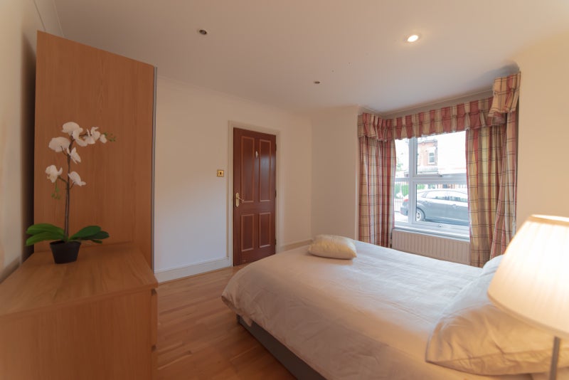'Douhble room ina friendly houseshare' Room to Rent from SpareRoom