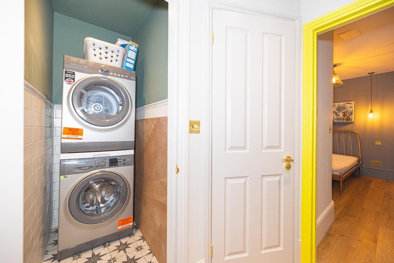'Double Room Available-***Designer Inspired' Room to Rent from SpareRoom