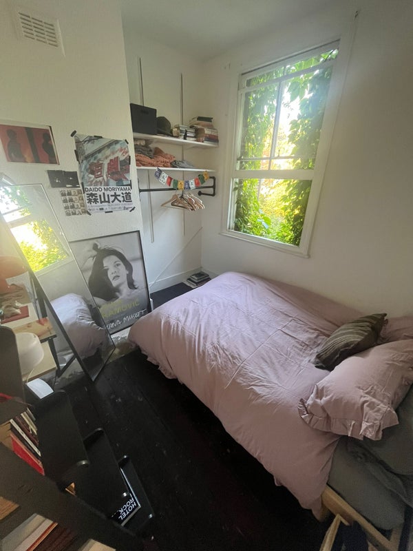 'Beautiful creative house by Columbia Road' Room to Rent from SpareRoom