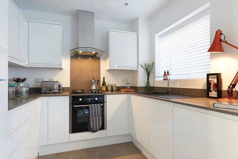 'Ensuite Double | Private Balcony | 2 Month let' Room to Rent from ...