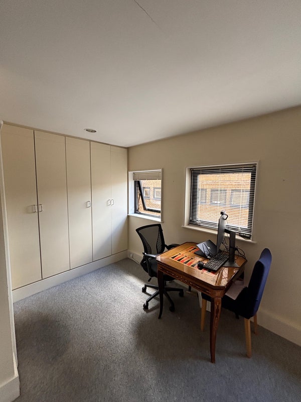 'Short term let - Tower bridge' Room to Rent from SpareRoom