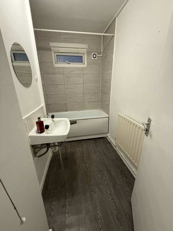 'Rooms available with all bills included' Room to Rent from SpareRoom