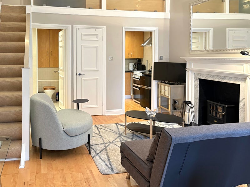 A Refurbished Studio In Earl's Court-Take A Look! - TRUEHOLD