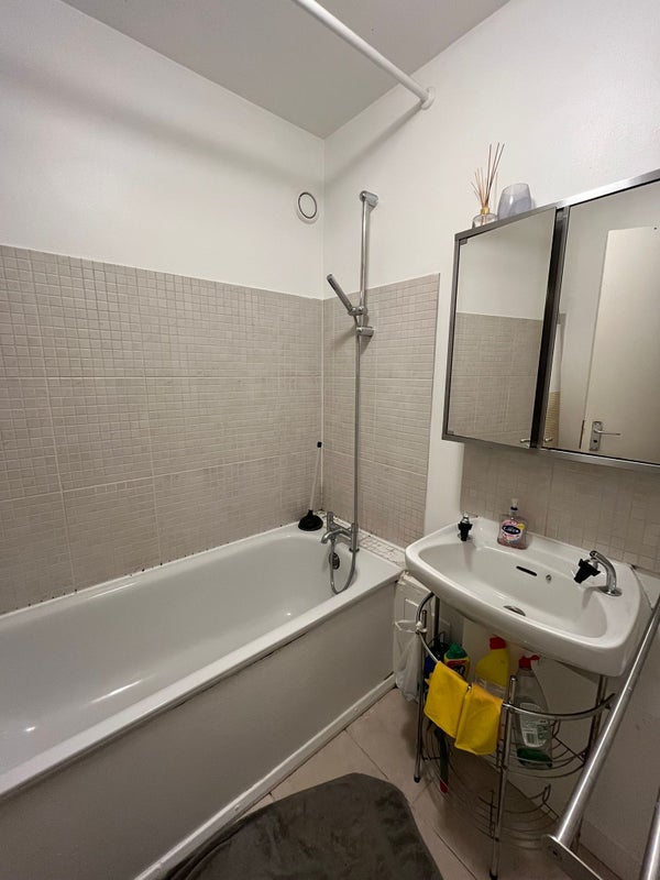 'Double room in a flatshare' Room to Rent from SpareRoom