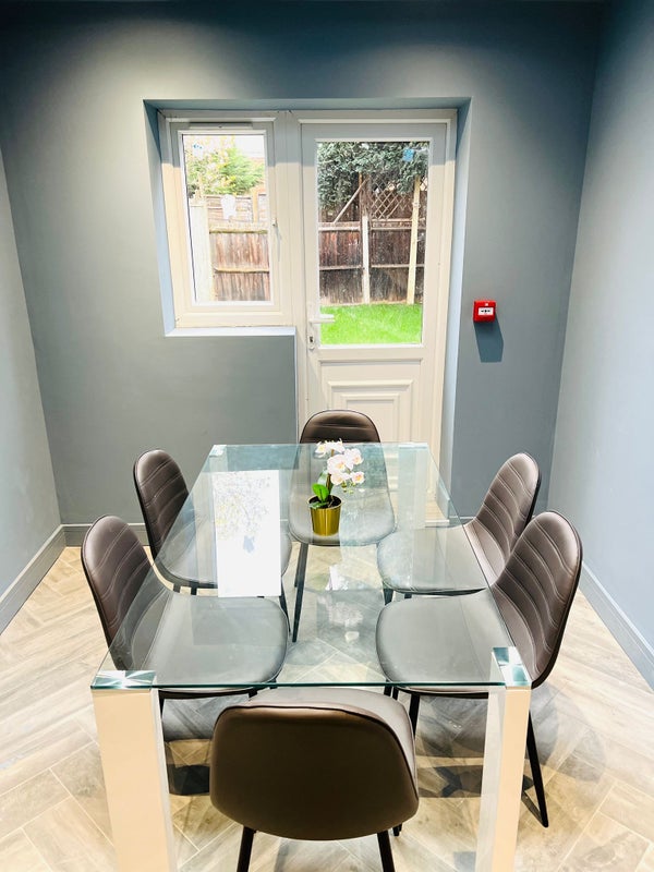 ' 🛏️ Ensuite Room To Let In Streatham' Room to Rent from SpareRoom