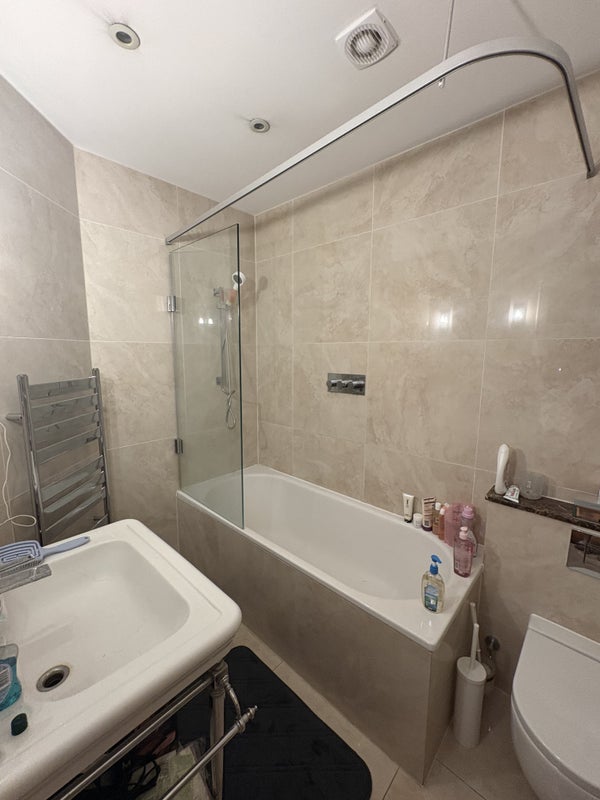 'Short-Let Ensuite Room Near Marble Arch (W2)' Room to Rent from SpareRoom