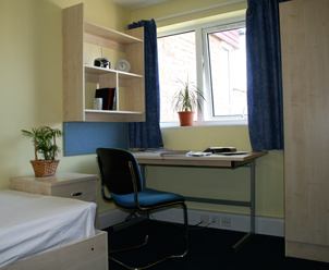 'Single Ensuite in Clay Hill Halls, Kingston Uni' Room to Rent from ...