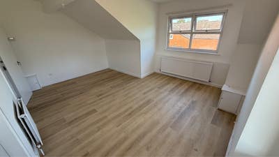 Studios & 1 Bed Flats to Rent
