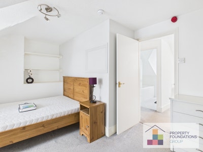 Rooms for rent Reading flatshare Reading house share rooms to let